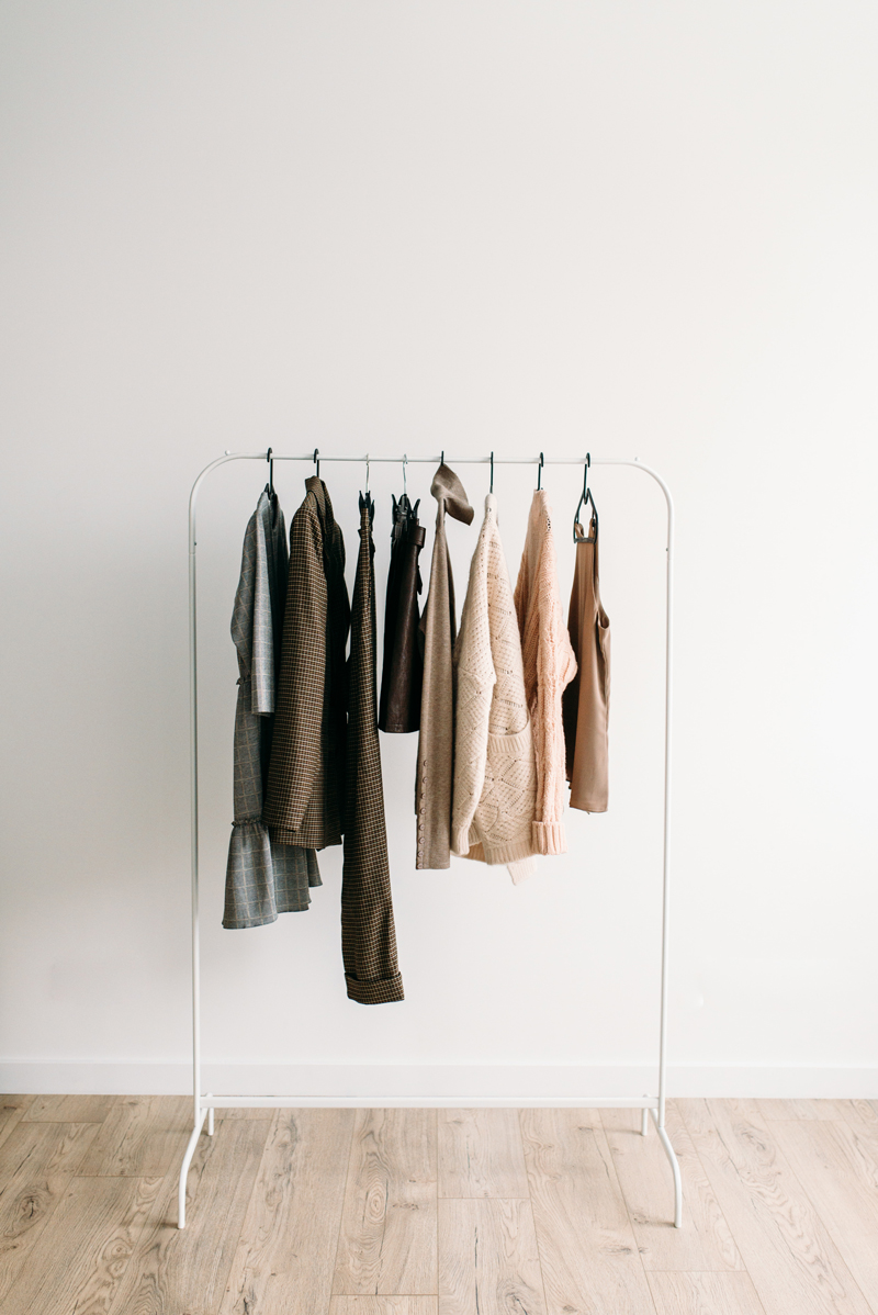 Assembling the Ideal “Capsule Wardrobe” - Living Magazine